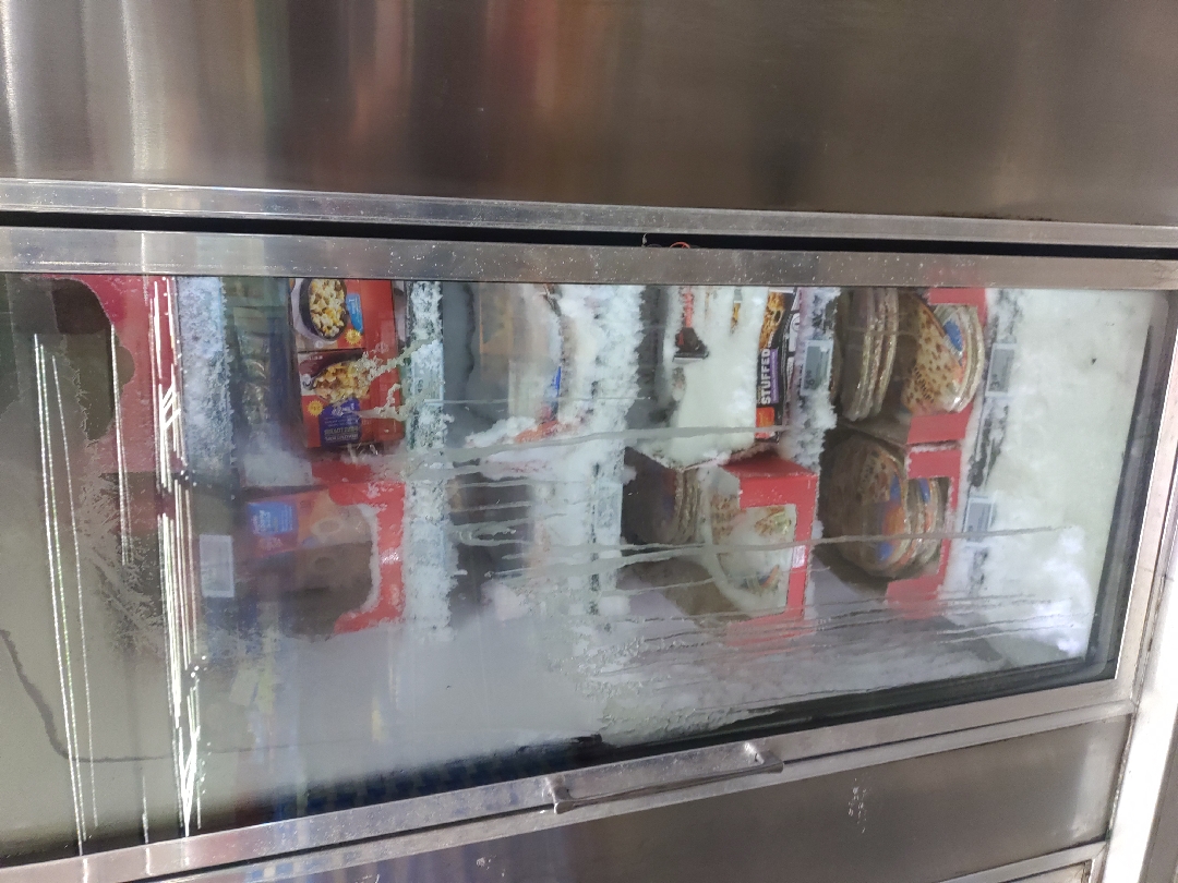 Aldi snowball battle