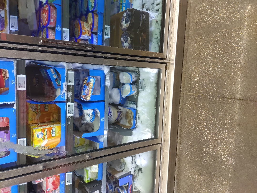 Aldi snowball battle
