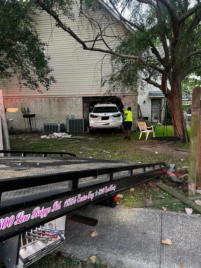 HAPPENING NOW: MAJOR VEHICLE CRASH
